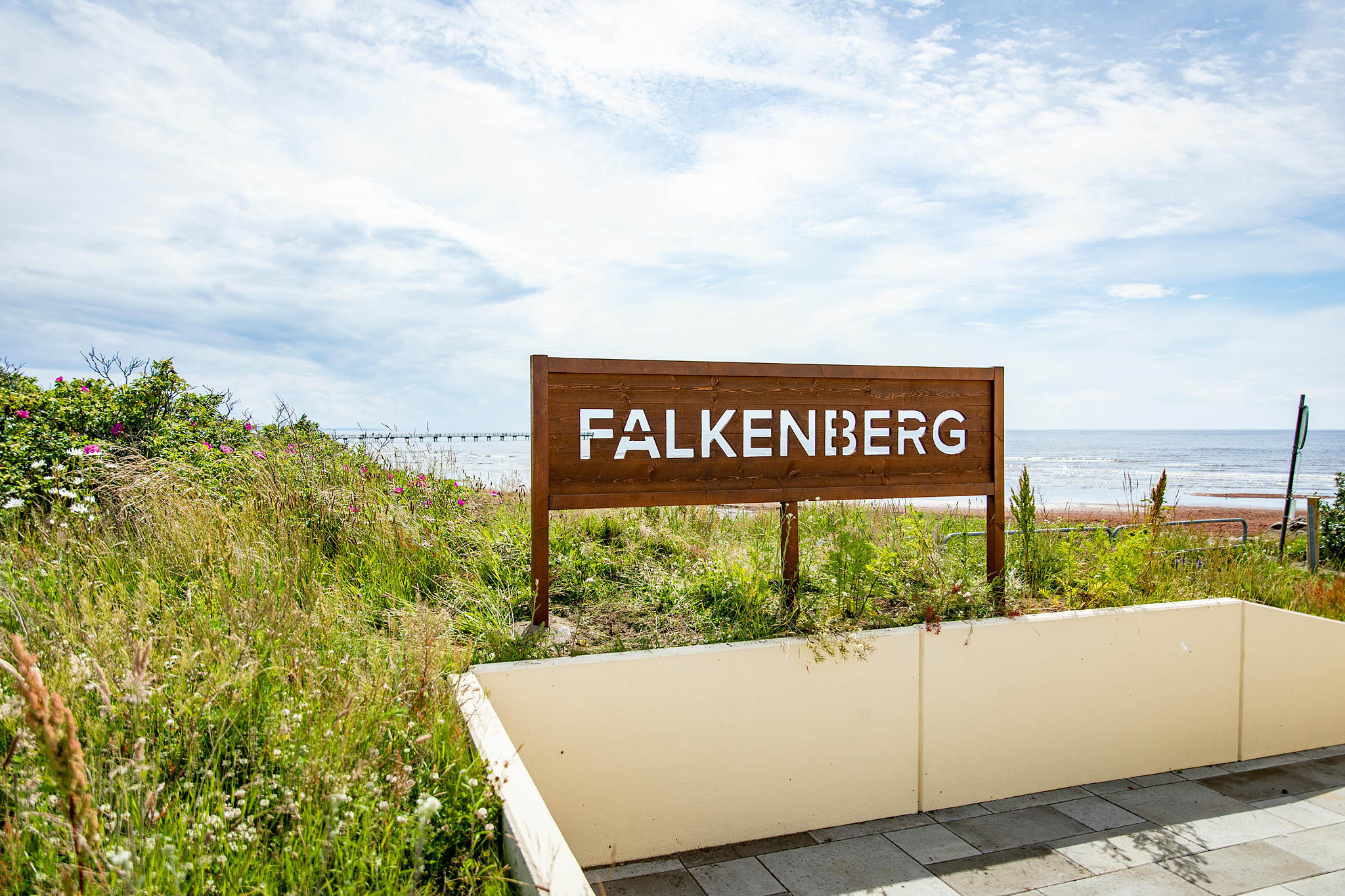 Falkenbergs egen Hollywood-sign. Den vackra Falkenbergsskylten i ...